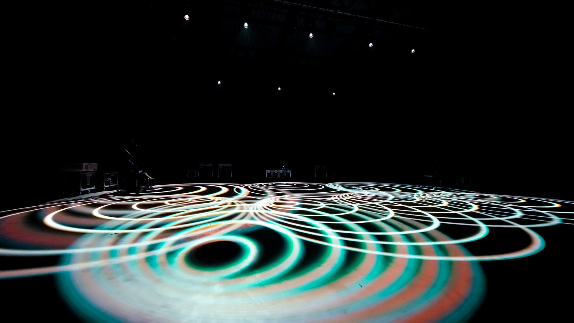 特殊照明ムービングライトで照明演出ができる、撮影レンタルスペースです！の写真4