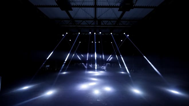 特殊照明ムービングライトで照明演出ができる、撮影レンタルスペースです!の写真7