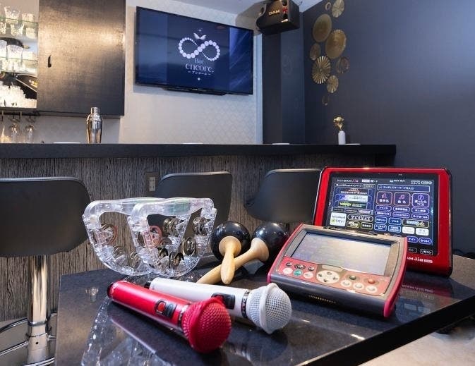 【難波/駅近】超好立地◎バーを目的に作られた内装の貸切空間✨50インチワイドモニター完備📺飲食持ち込みOK！👌の写真8