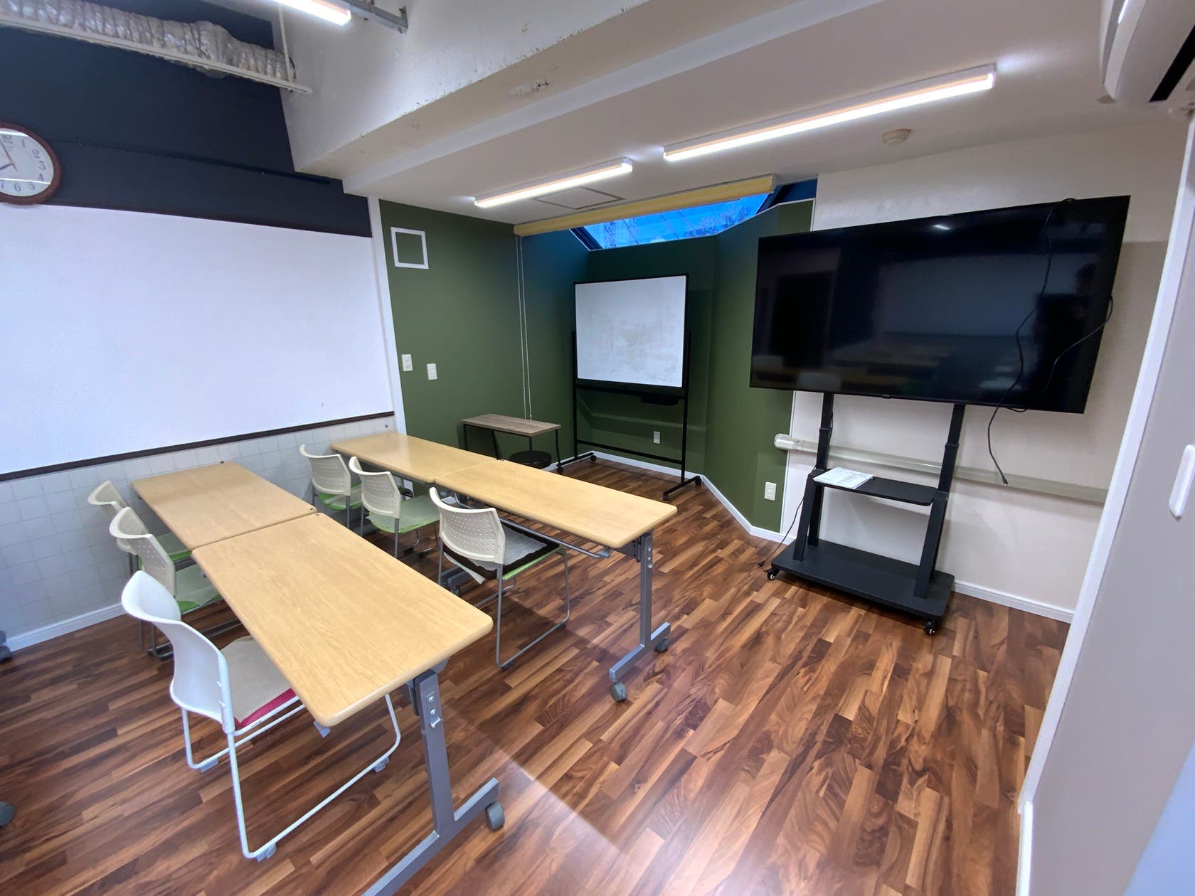 清潔第一【最大30名】０１ルーム　仙台駅歩いて8分！会議、ミーティング、ワークショップなど最適22名♪勉強女子会の写真9