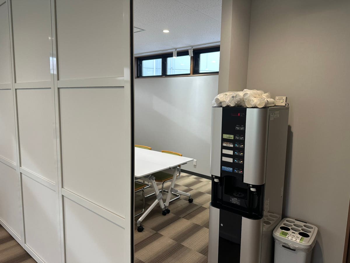 【上福岡駅徒歩1分！！ ¥1,500/1h！！】8名会議室の写真5
