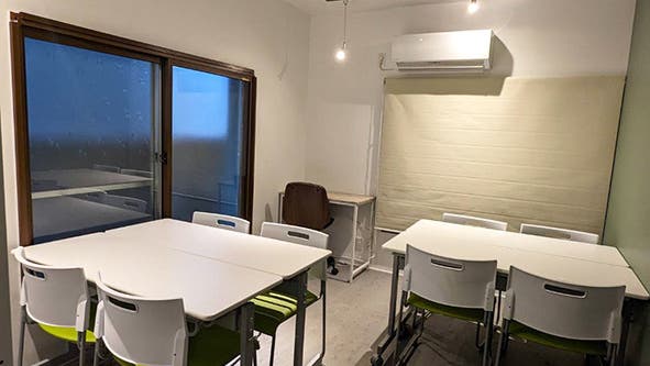 路地裏のレンタルスペースの写真2