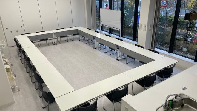 スペース①最大20名収容のキッチン付きレンタルスペース✨パーティー✋ママ会🎈会議⭐大型モニター65㌅📺YouTube視聴可の写真9