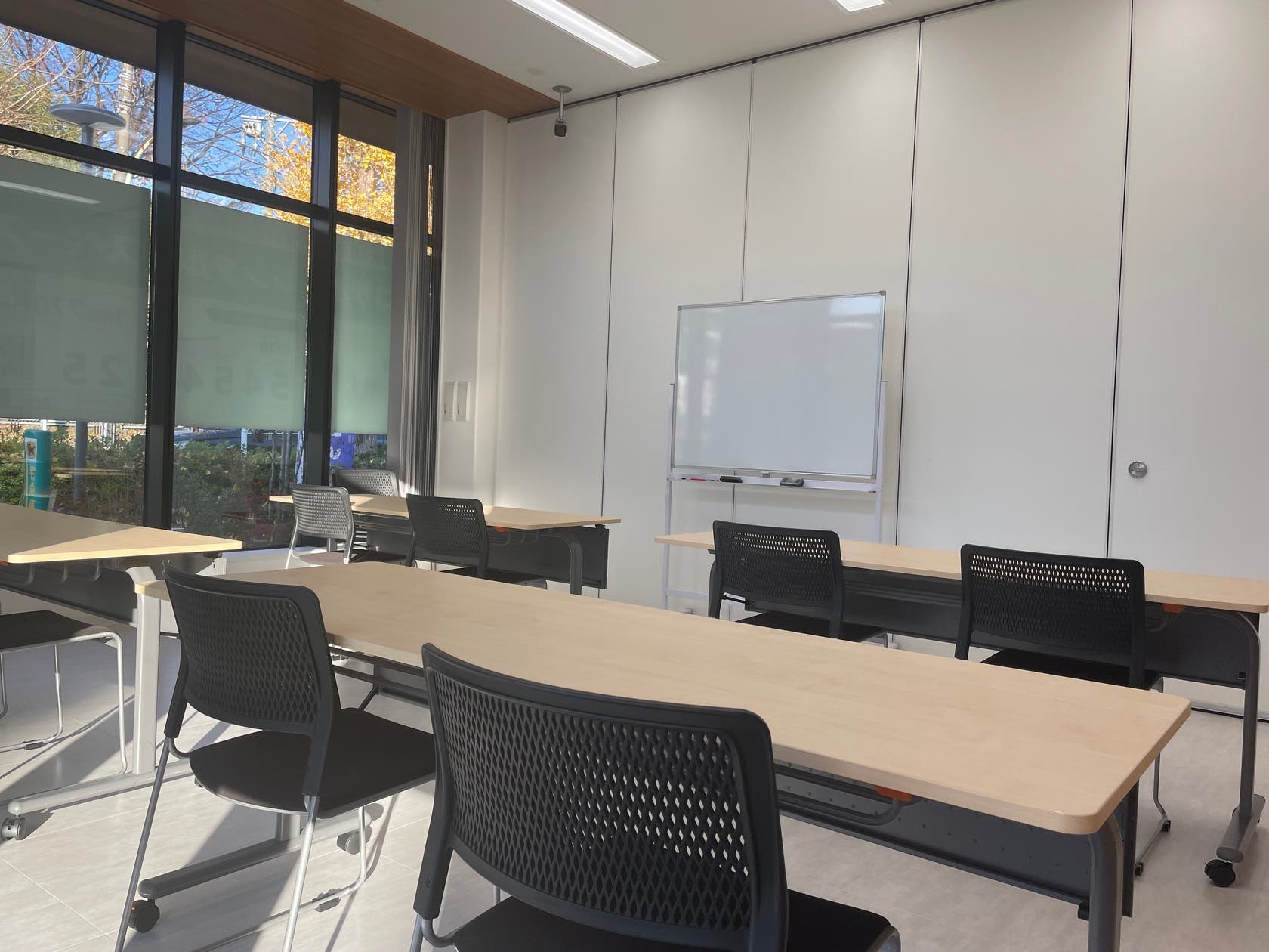 スペース②ネコサポ町田木曽店内のレンタルスペースです。🌟ママ会　✨推し活　💻会議　📺モニター65㌅👍YouTube視聴可の写真6