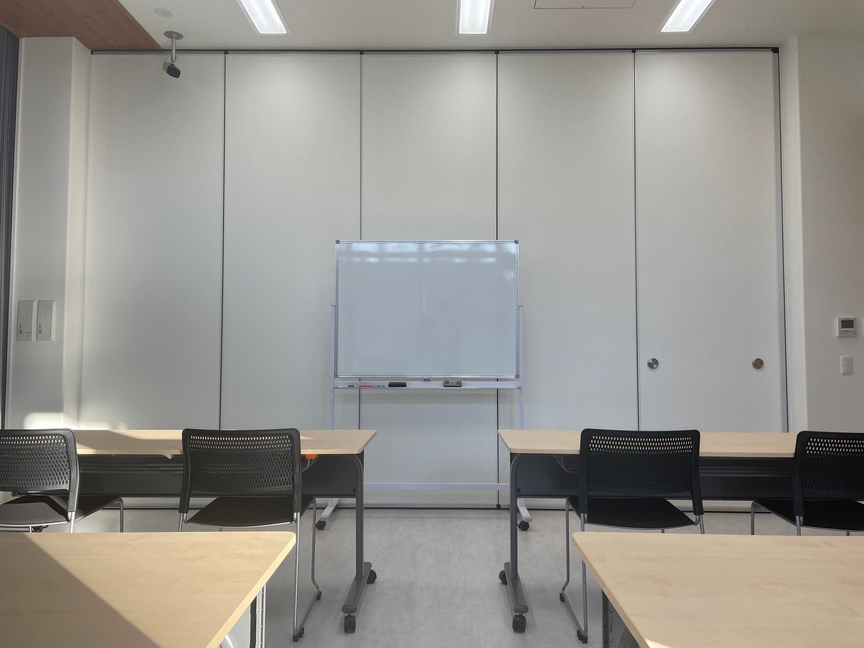 スペース②ネコサポ町田木曽店内のレンタルスペースです。🌟ママ会　✨推し活　💻会議　📺モニター65㌅👍YouTube視聴可の写真8