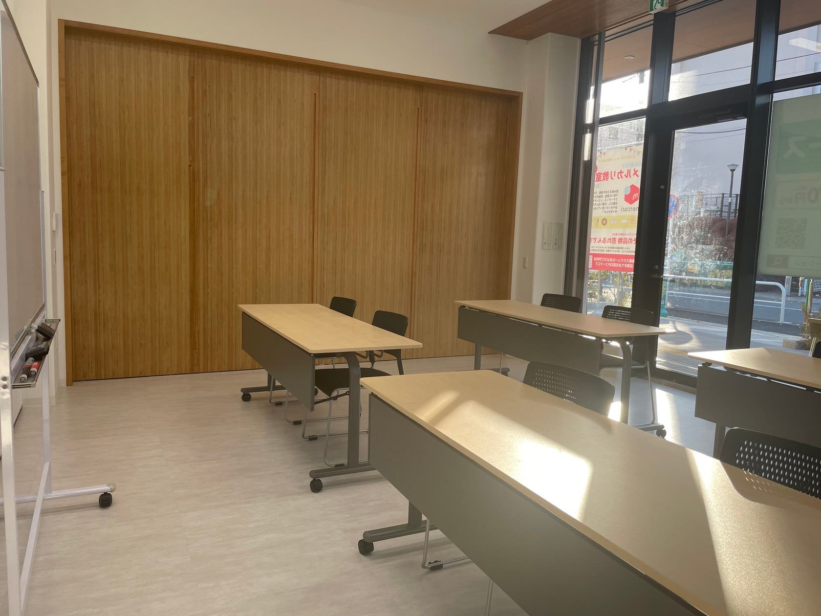 スペース②ネコサポ町田木曽店内のレンタルスペースです。🌟ママ会　✨推し活　💻会議　📺モニター65㌅👍YouTube視聴可の写真9