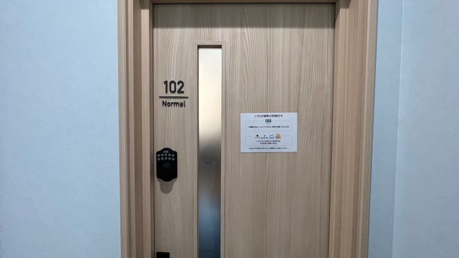 【北山田駅近】4Kモニター付!1名用完全個室(102)の写真3