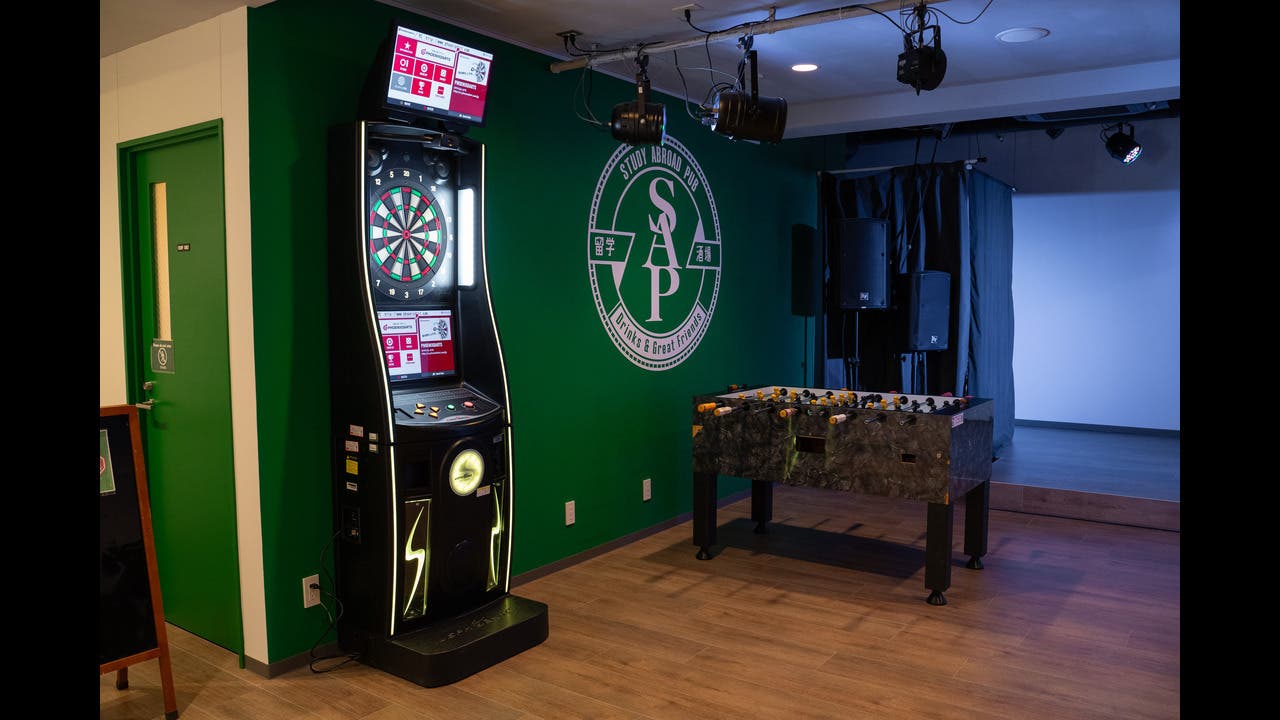 新大久保駅🚶2分/地下スペース/ステージ付/飲食持込OK/プロジェクター大画面/Wifi/ゴミ捨て可の写真2