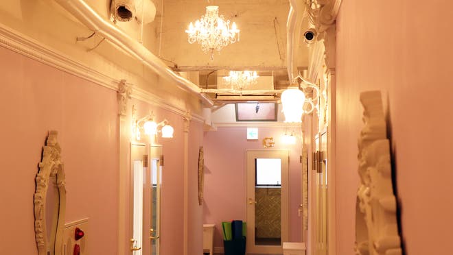 【完全個室・パワーラック】【西川口駅徒歩1分の駅チカ】トレーニングに特化♪・シャワー・パウダールーム完備♪無料オプション品多数♪の写真8