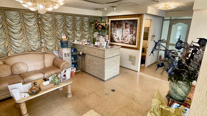 【半個室カウンセリング】~平日20%OFF!~ 谷町九丁目駅徒歩1分✨ヨーロピアン基調の落ち着いた店内で自分らしくワークライフ✨の写真5