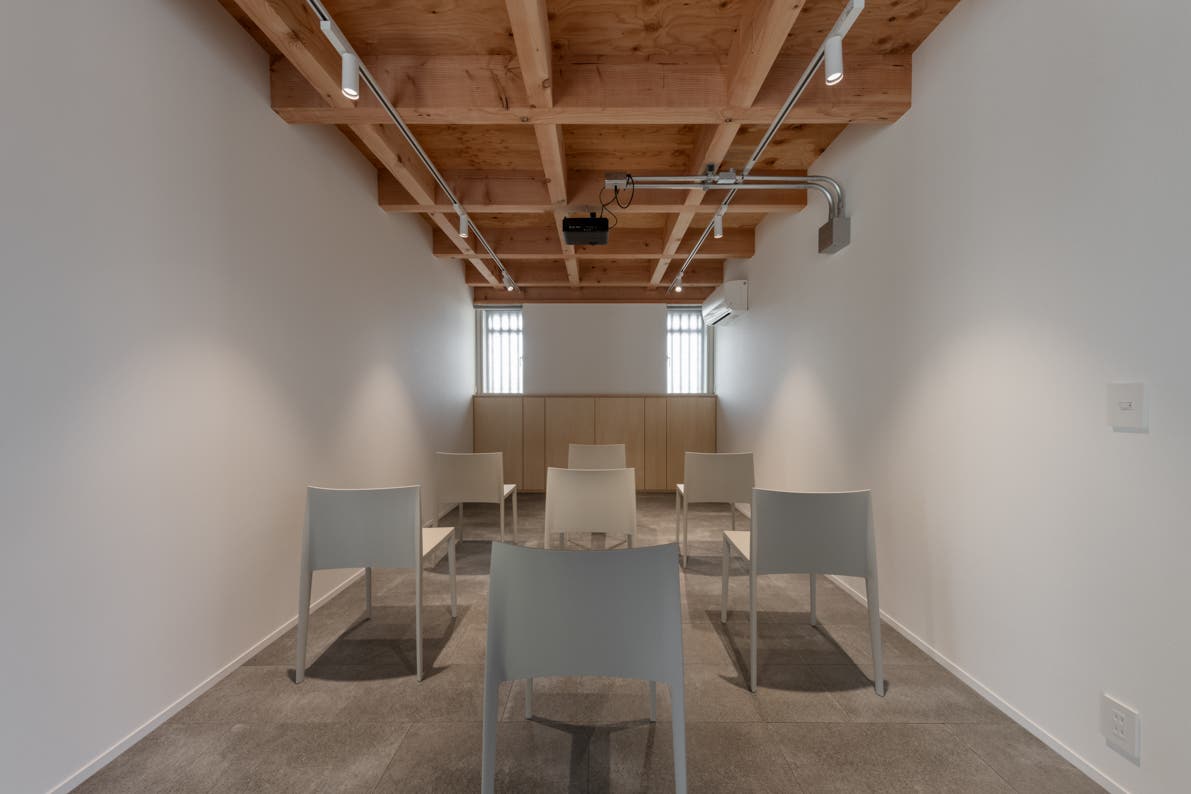 【射水 by HIBARI NEST】15名収容可能！セミナールームの写真4