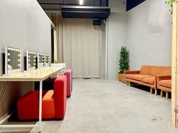 横浜駅から徒歩2分！大型ビジョン常設の総合撮影スタジオが誕生。4面構成のLED空間を使用して圧倒的な空間演出ができます。の写真5