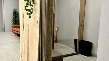 横浜駅から徒歩2分!大型ビジョン常設の総合撮影スタジオが誕生。4面構成のLED空間を使用して圧倒的な空間演出ができます。の写真6