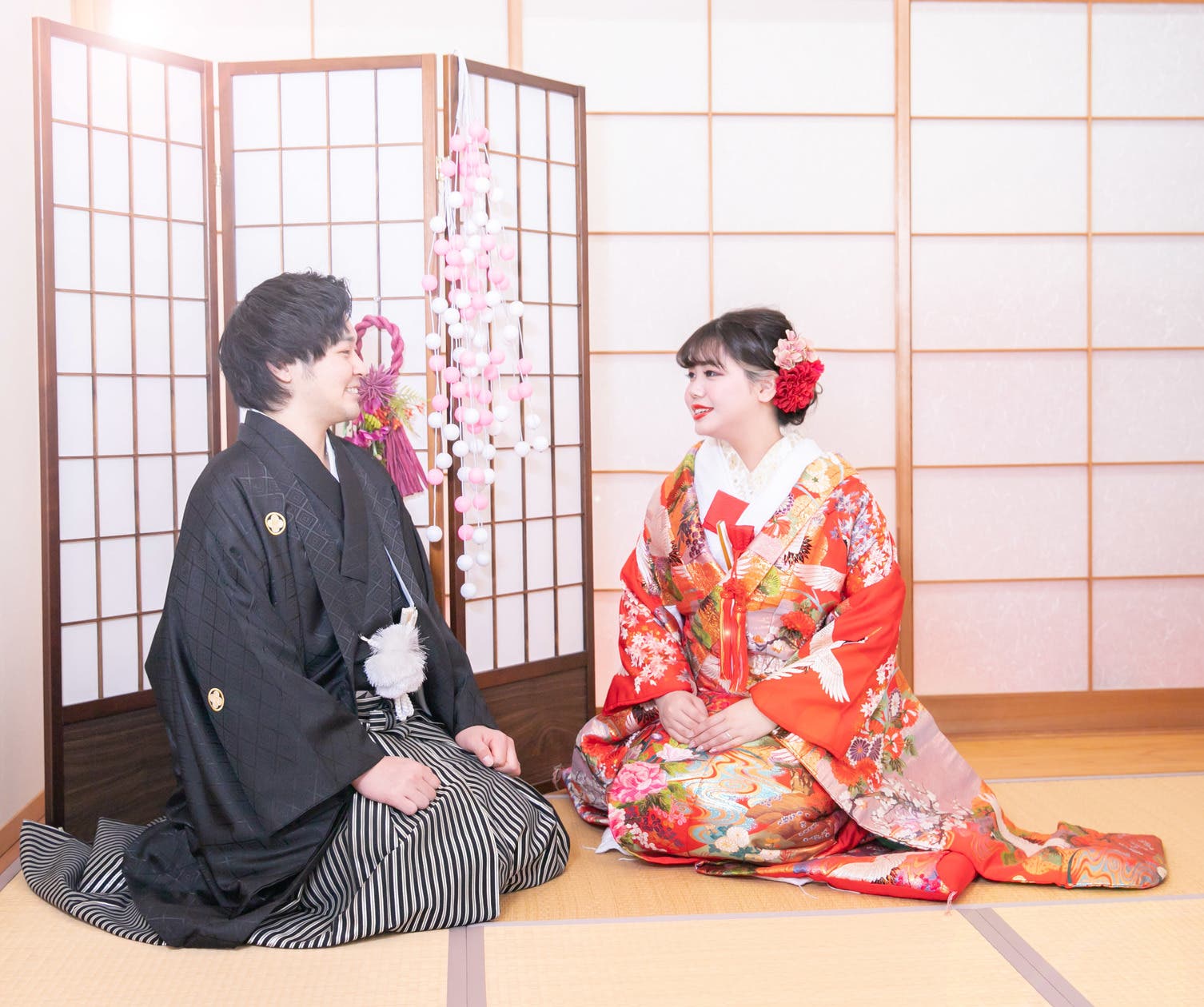 和装撮影にも♪和室+フォトジェニックなフラワーチャペル＆吹き抜けダイニングの写真9