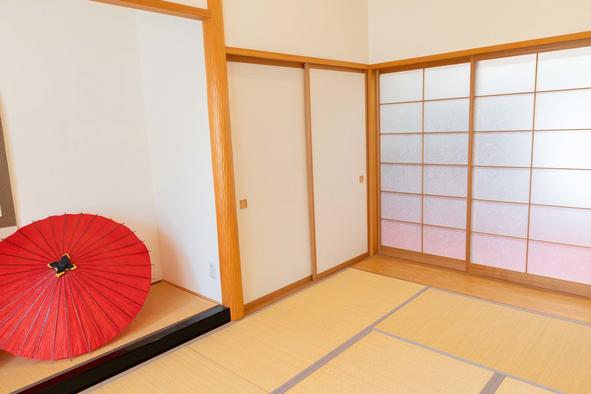 和装撮影にも♪和室+フォトジェニックなフラワーチャペル＆吹き抜けダイニングの写真6