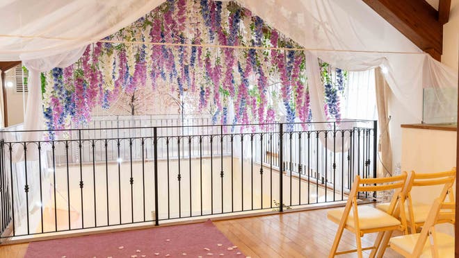 和装撮影にも♪和室+フォトジェニックなフラワーチャペル&吹き抜けダイニングの写真4