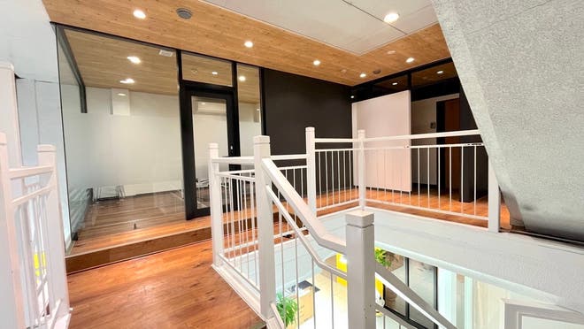 オビヤギルド中会議室。Web会議に最適、10人着席可能です。3階にあります。の写真9