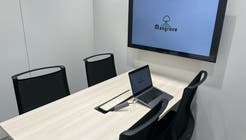 【那覇市/旭橋駅徒歩2分】4名貸会議室_RoomD【電源・Wi-Fi・モニター・業務用プリンタ】の写真3