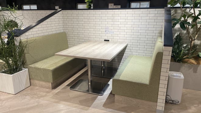 【志木 by HATA-LARK 徒歩30秒】4名様ご利用可能!オープンBOX席 Bの写真1