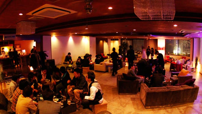 松本駅から5分の多目的スペース、飲食店、音楽系は特に充実の写真1