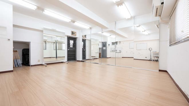 【広々28㎡】【池袋駅/大塚駅】 ダンス/演劇【特大鏡: 幅 約4.5m】ネット高速光回線、レンタルスタジオSunny池袋3号店の写真2