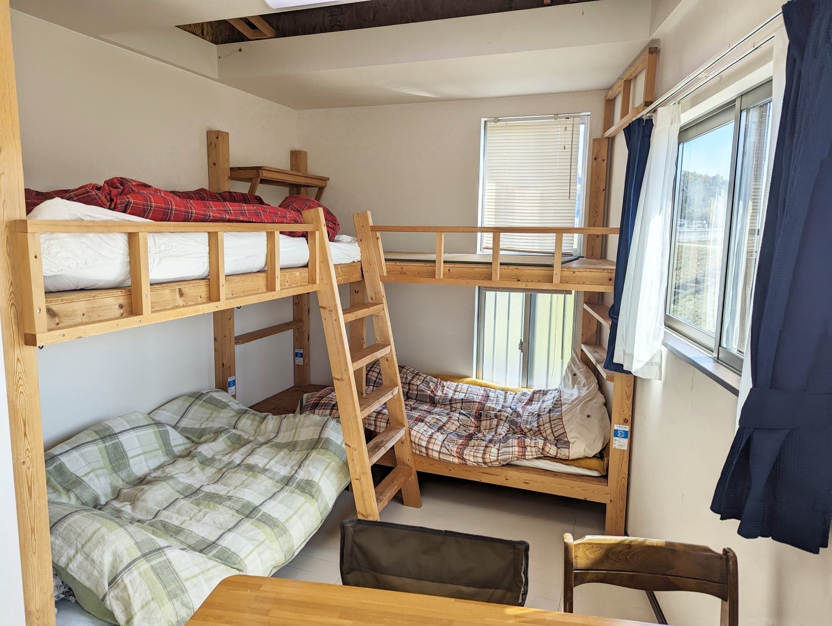 伊豆長岡駅から徒歩6分ホームパーティーや趣味、仕事、勉強、楽器練習などにも活用できる戸建2階建てフリースペースの写真5