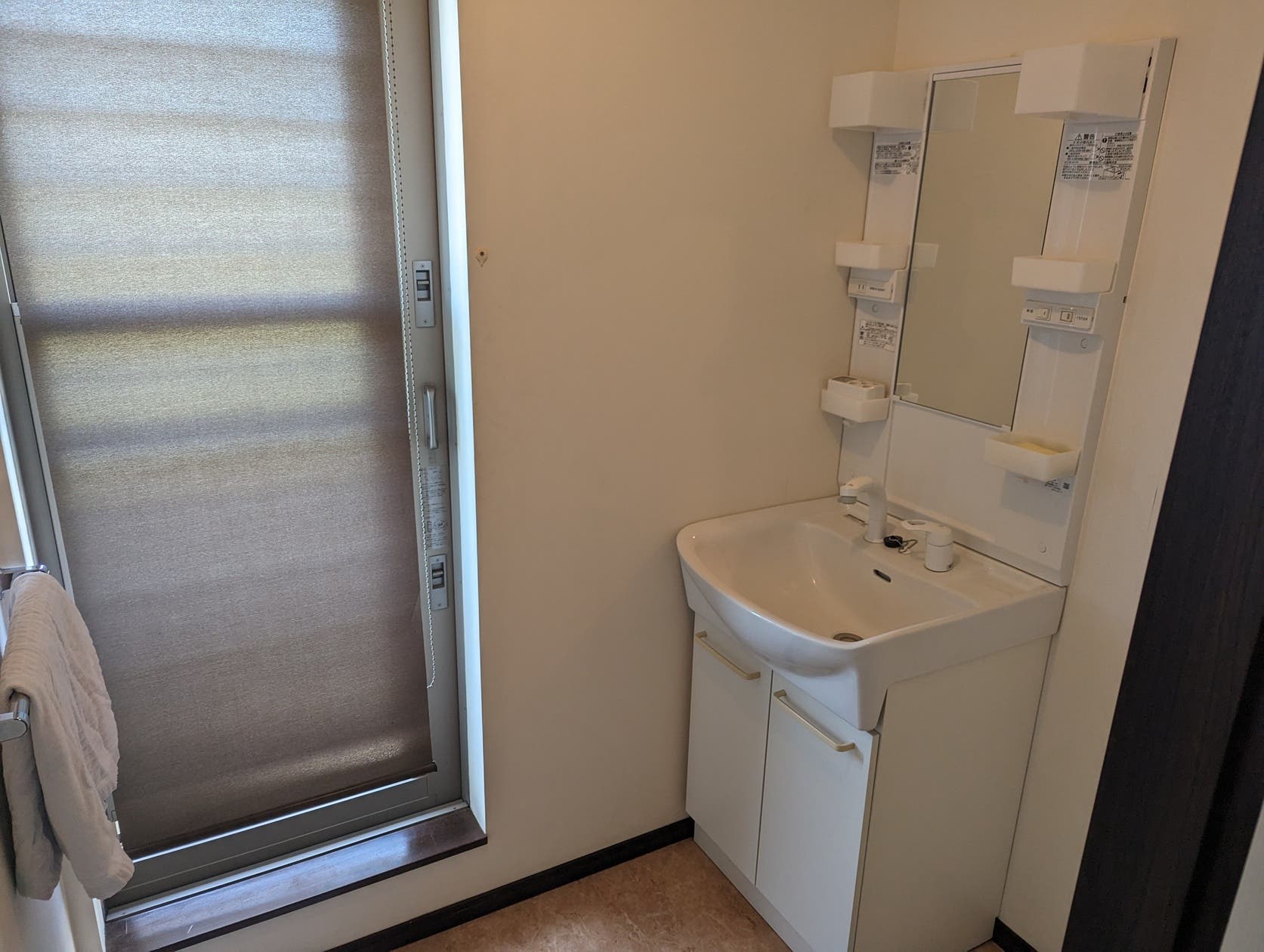 伊豆長岡駅から徒歩6分ホームパーティーや趣味、仕事、勉強、楽器練習などにも活用できる戸建2階建てフリースペースの写真7