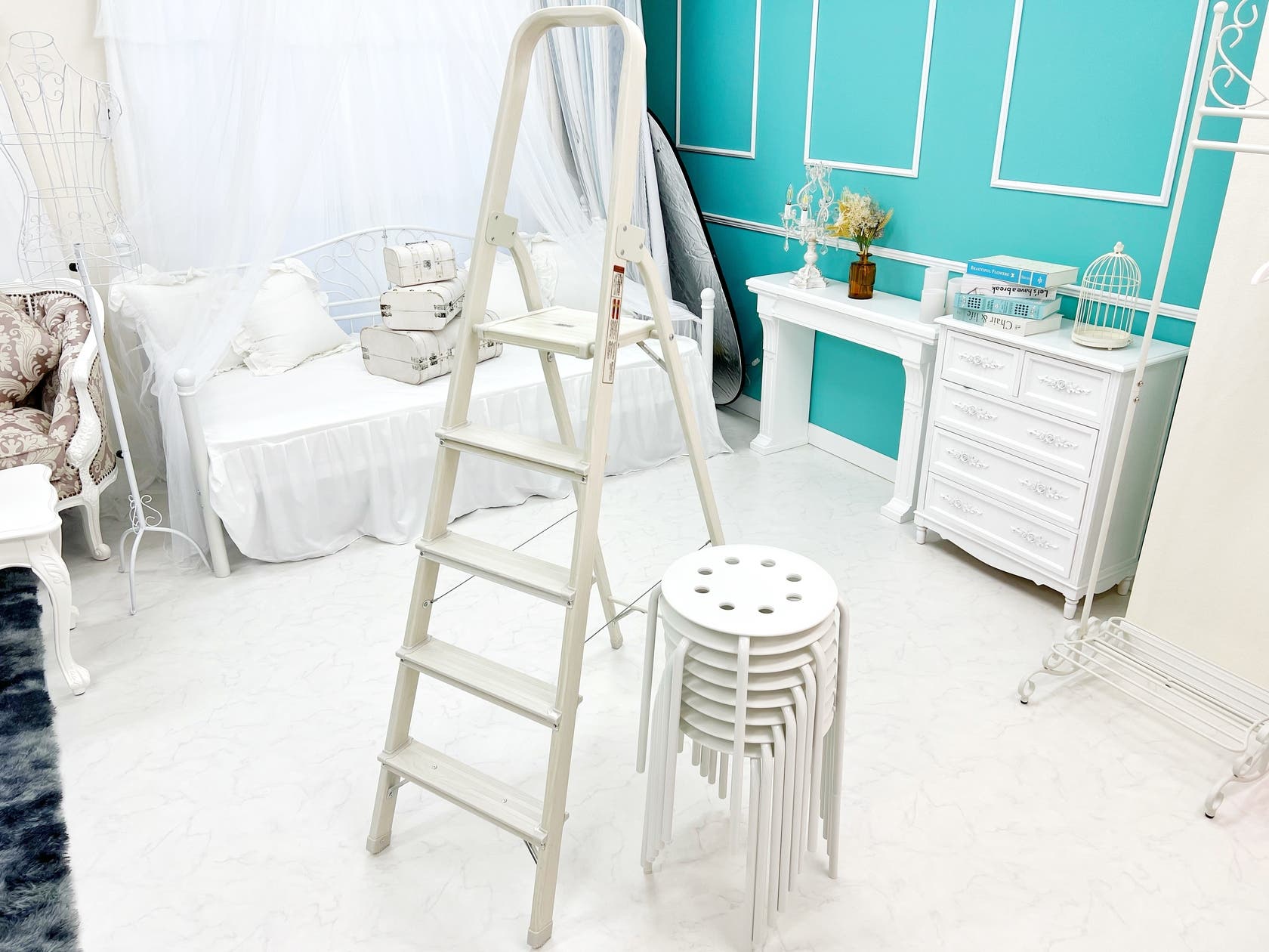 可愛いをお安く💓高田馬場駅５分🌟姫系撮影が５面背景（天蓋ベット｜シック｜花壁｜パステル壁｜白壁・白家具）撮影機材無料！の写真24