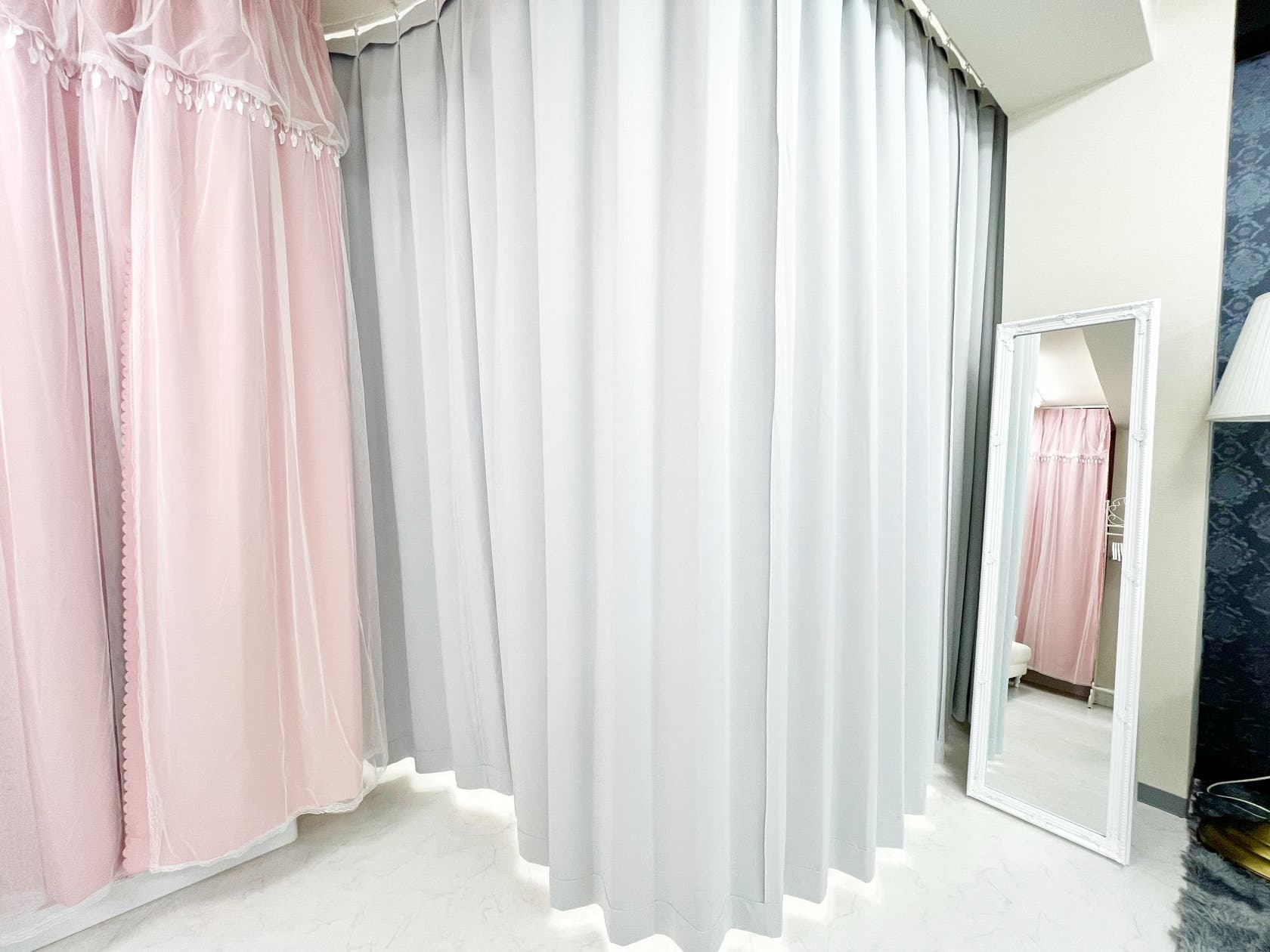 可愛いをお安く💓高田馬場駅５分🌟姫系撮影が５面背景（天蓋ベット｜シック｜花壁｜パステル壁｜白壁・白家具）撮影機材無料！の写真25