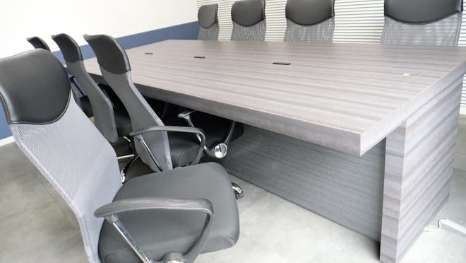 川口駅徒歩8分の会議室、コワーキングスペース運営でカフェやジムも併設していますの写真1