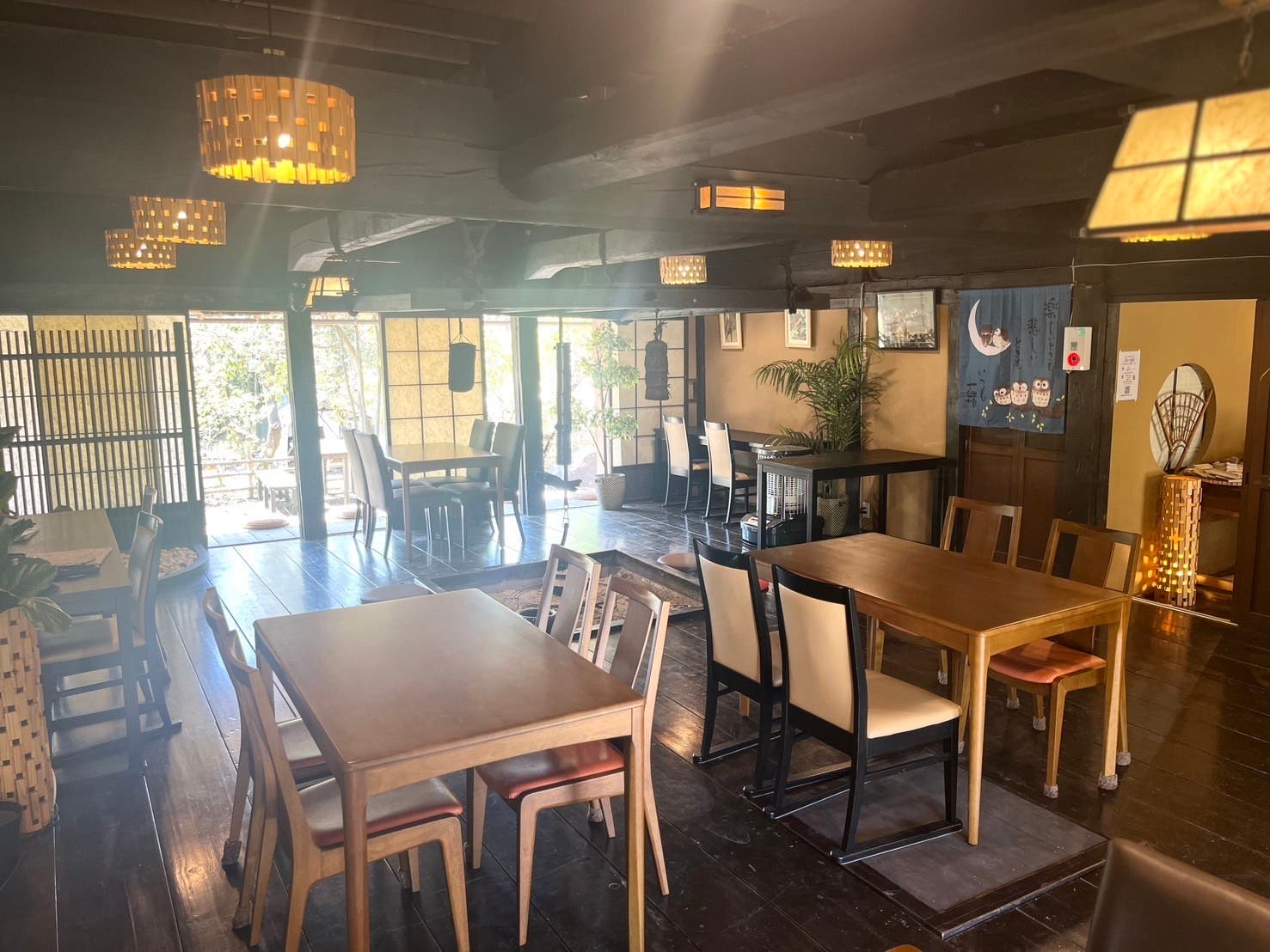 岐阜県白川郷から移設された合掌造りをスペース貸しの写真9