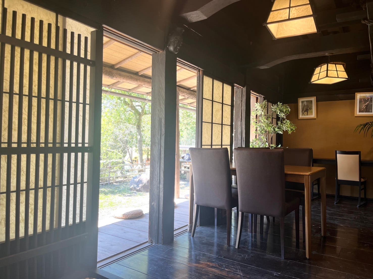 岐阜県白川郷から移設された合掌造りをスペース貸しの写真8