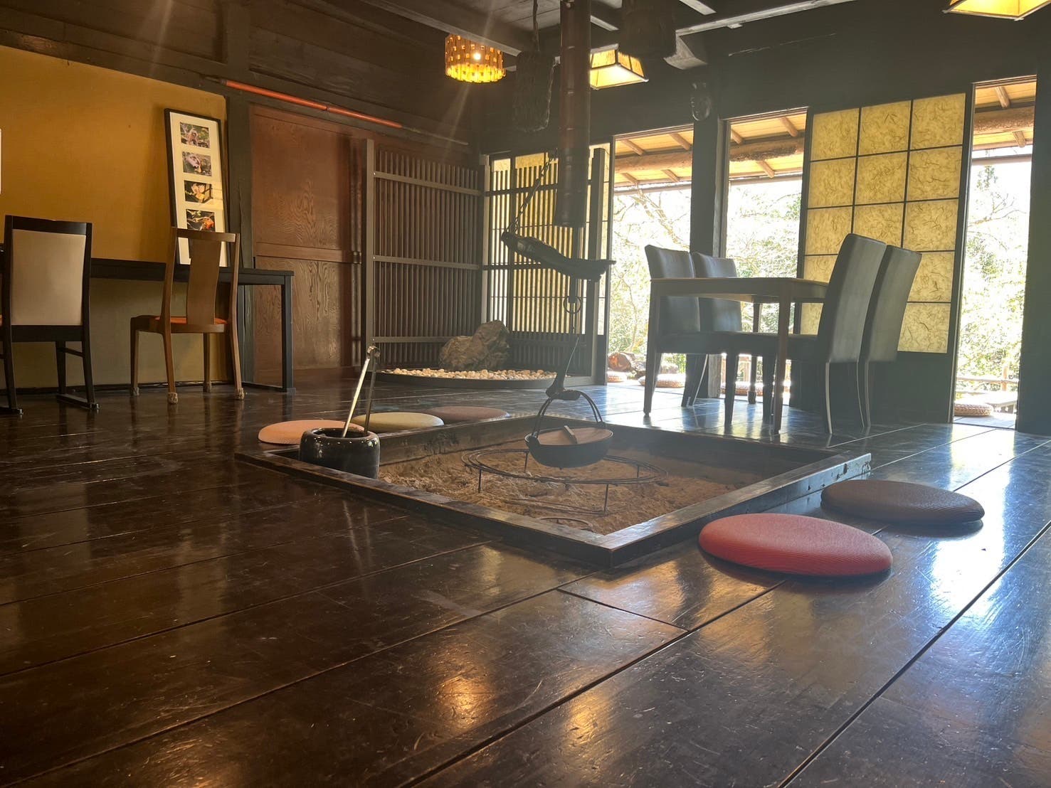 岐阜県白川郷から移設された合掌造りをスペース貸しの写真10