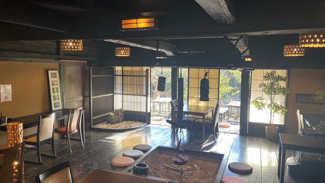 岐阜県白川郷から移設された合掌造りをスペース貸しの写真4