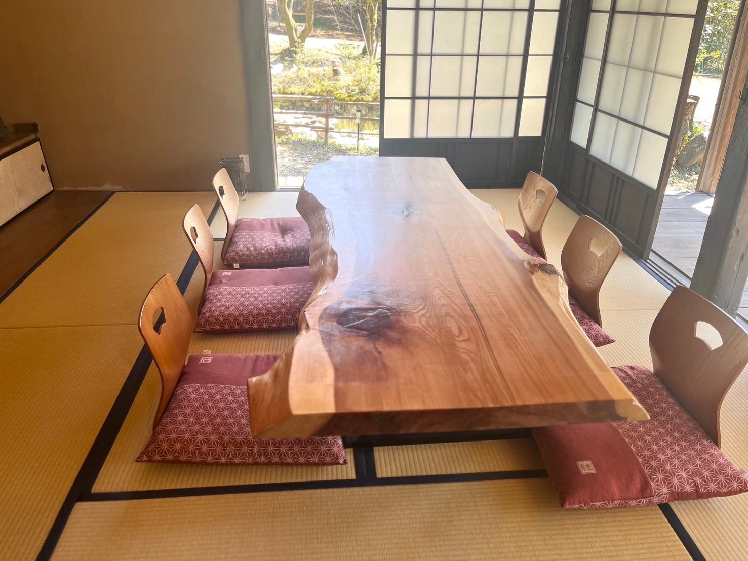 岐阜県白川郷から移設された合掌造りをスペース貸しの写真6