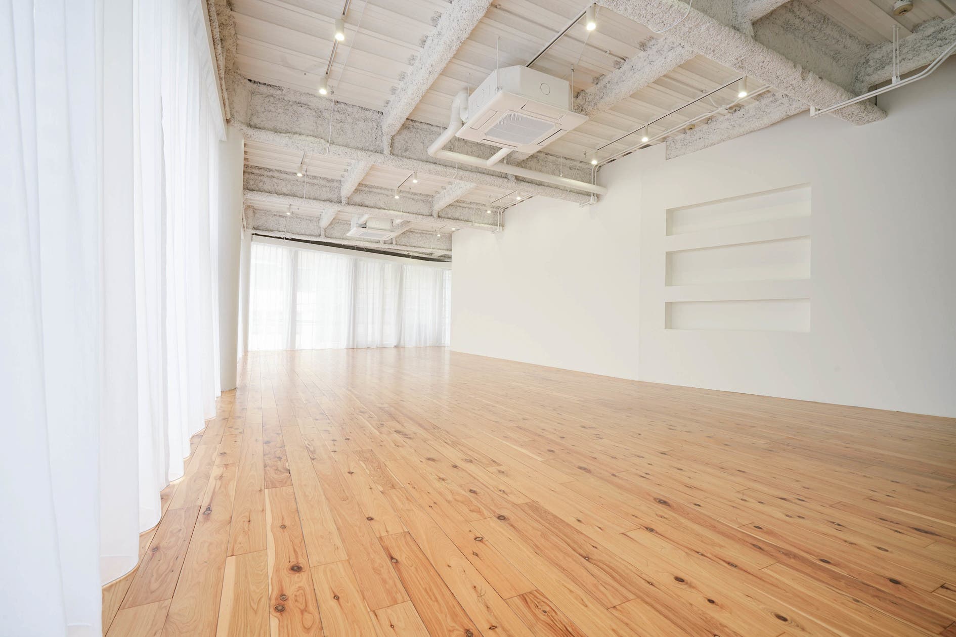 【南船場・南堀江エリア】120㎡開放感抜群のポップアップスペース、レンタルスペース、アパレル展示会に最適な空間の写真2