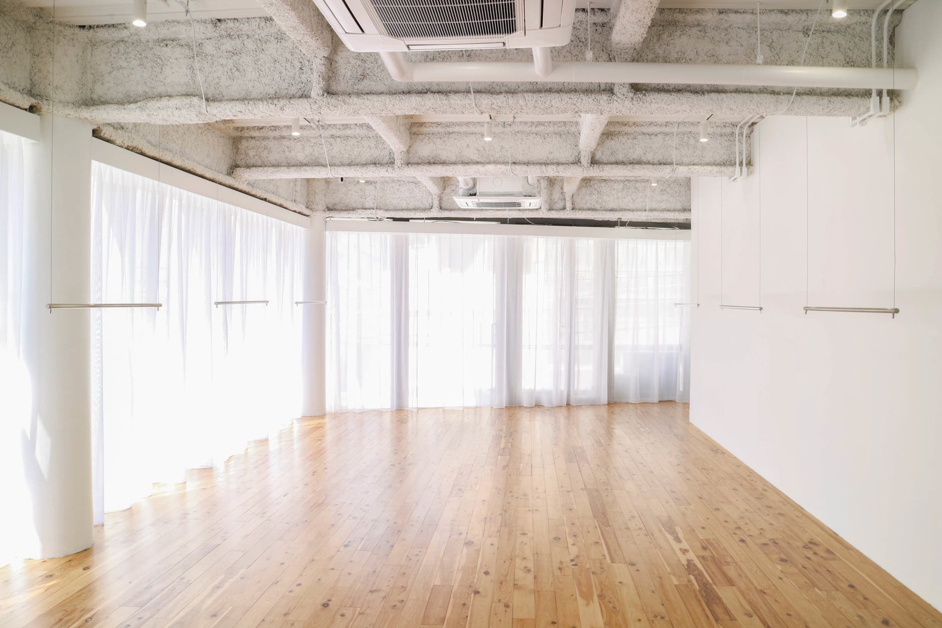 【南船場・南堀江エリア】120㎡開放感抜群のポップアップスペース、レンタルスペース、アパレル展示会に最適な空間の写真10