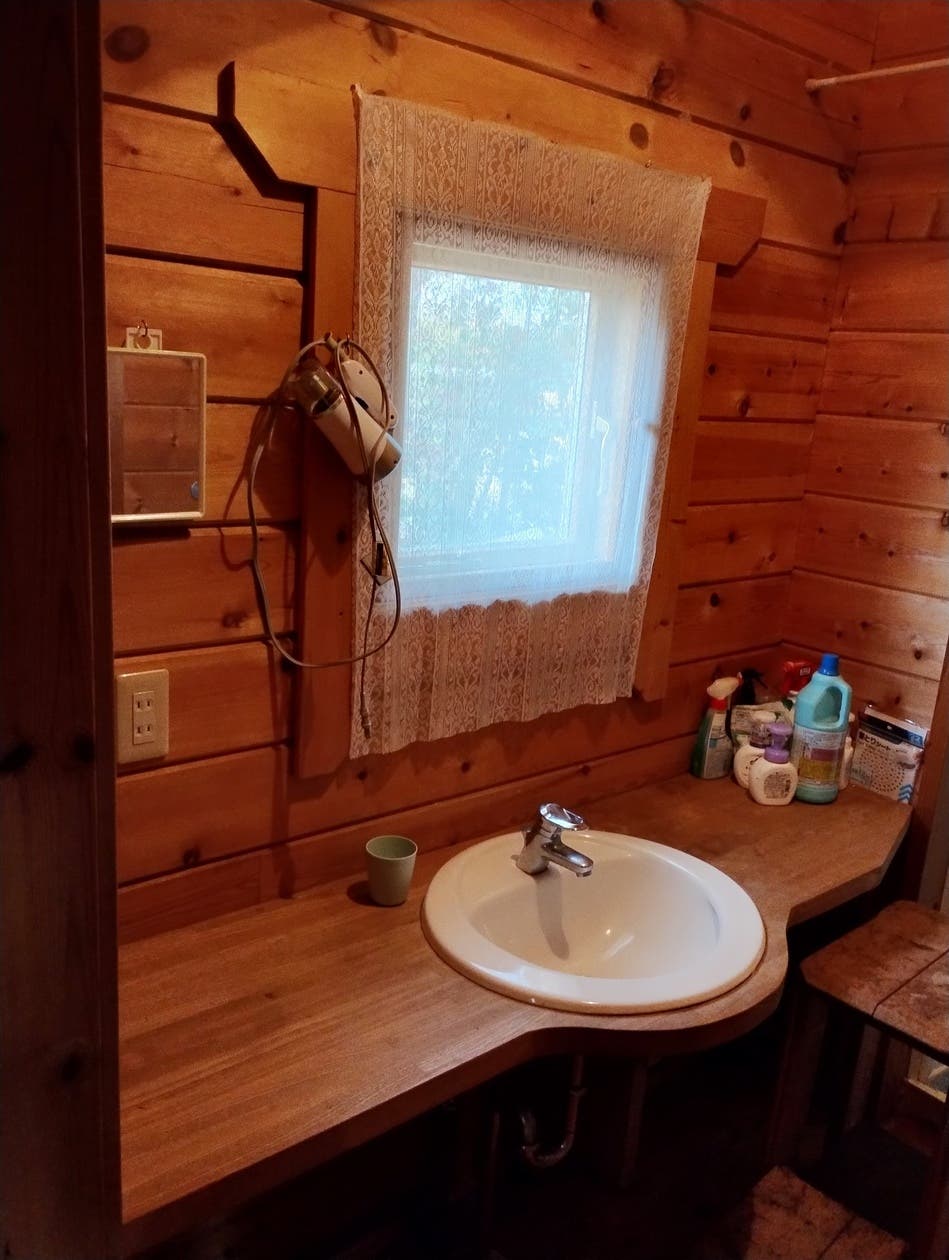 プライベートに使えるログハウスと庭の写真9