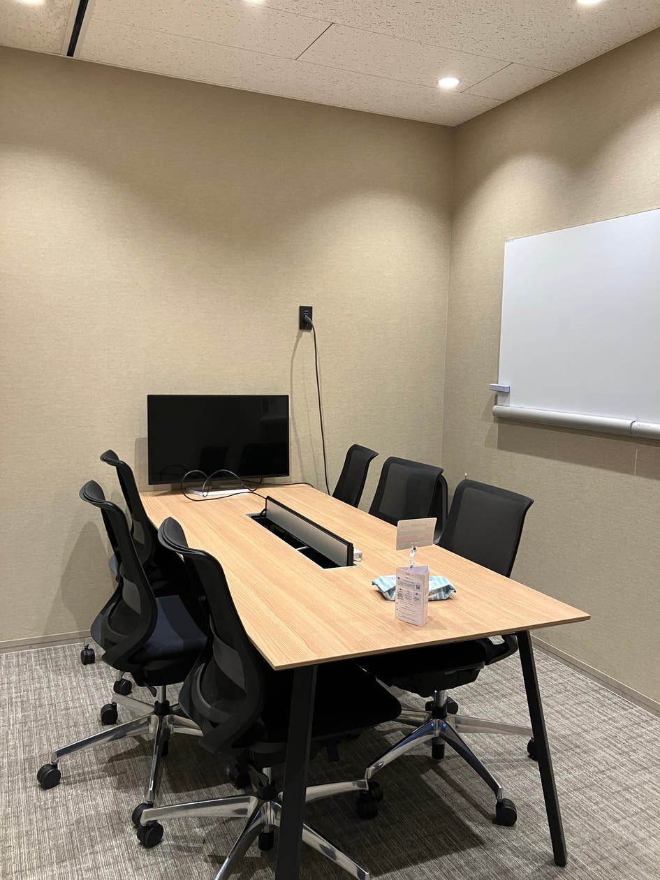 会議室 01(6名)の写真1