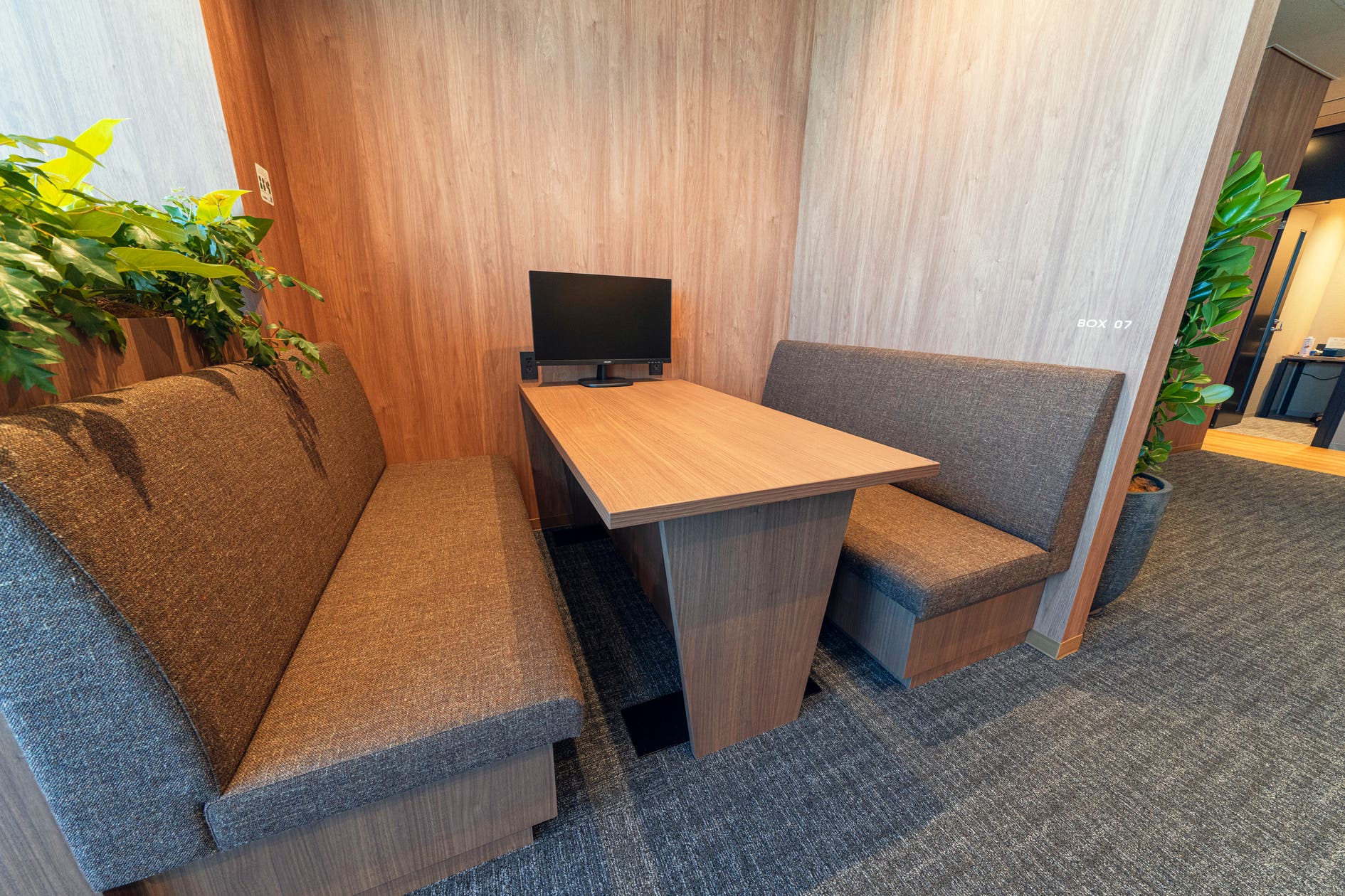 BOX 07(4名)の写真1