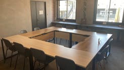 【わかくさやまルーム】JR奈良駅から徒歩4分のWi-Fi完備の12人まで着席できるレンタルイベント・オフィス空間です!の写真2