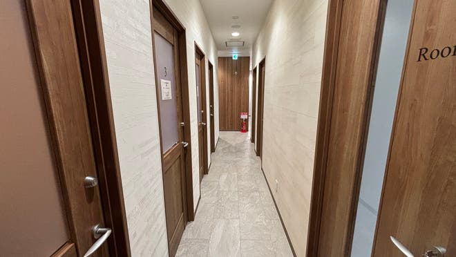 【蒲田駅徒歩1分】1時間660円!モニター付き1名用完全個室(ブース3)の写真8