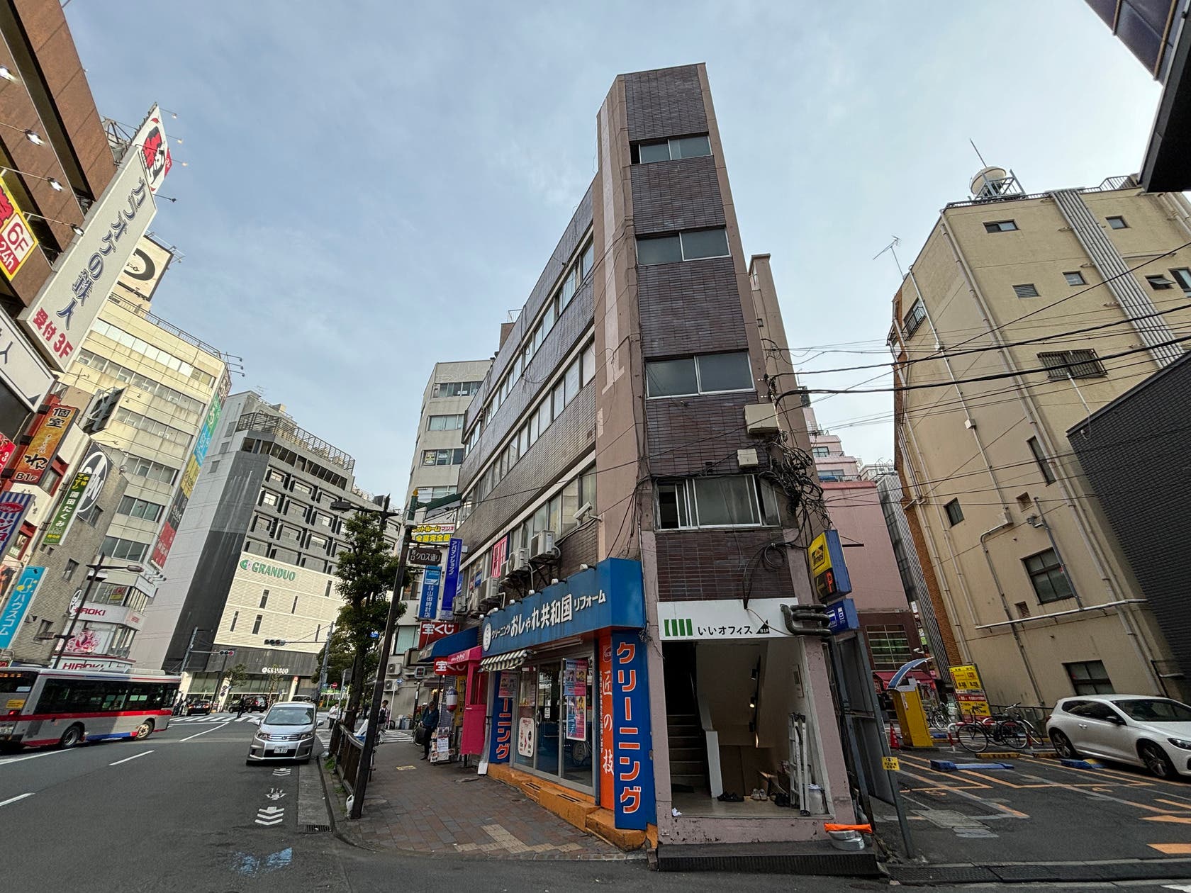 【蒲田駅徒歩1分】1時間660円！モニター付き1名用完全個室（ブース3）の写真10