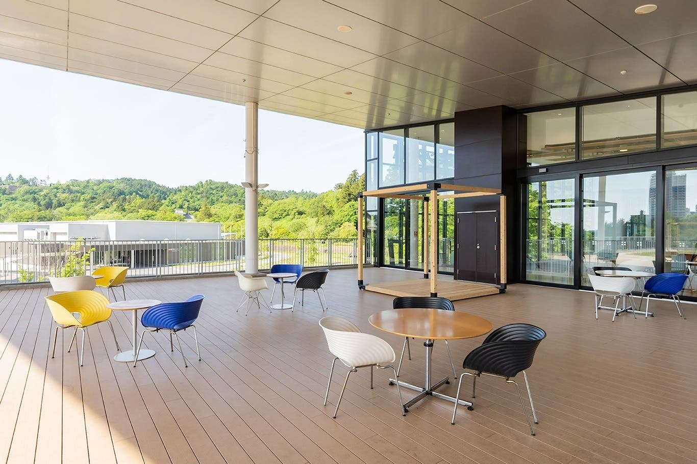 国際センター駅舎2F CAFÉ併設イベントスペース『青葉の風テラス』　　の写真8