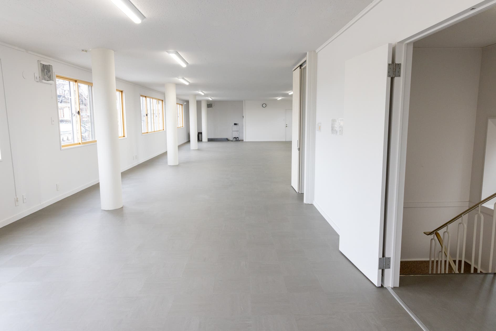 無料Wi-Fi📶BOSEステレオ♪連続壁面ミラー💖綺麗なトイレ✨大型扇風機 完備！の写真7