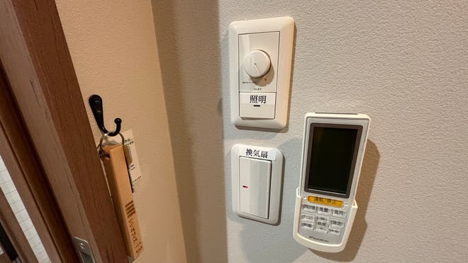 【蒲田駅徒歩1分】1時間660円!モニター付き1名用完全個室(ブース6)の写真5