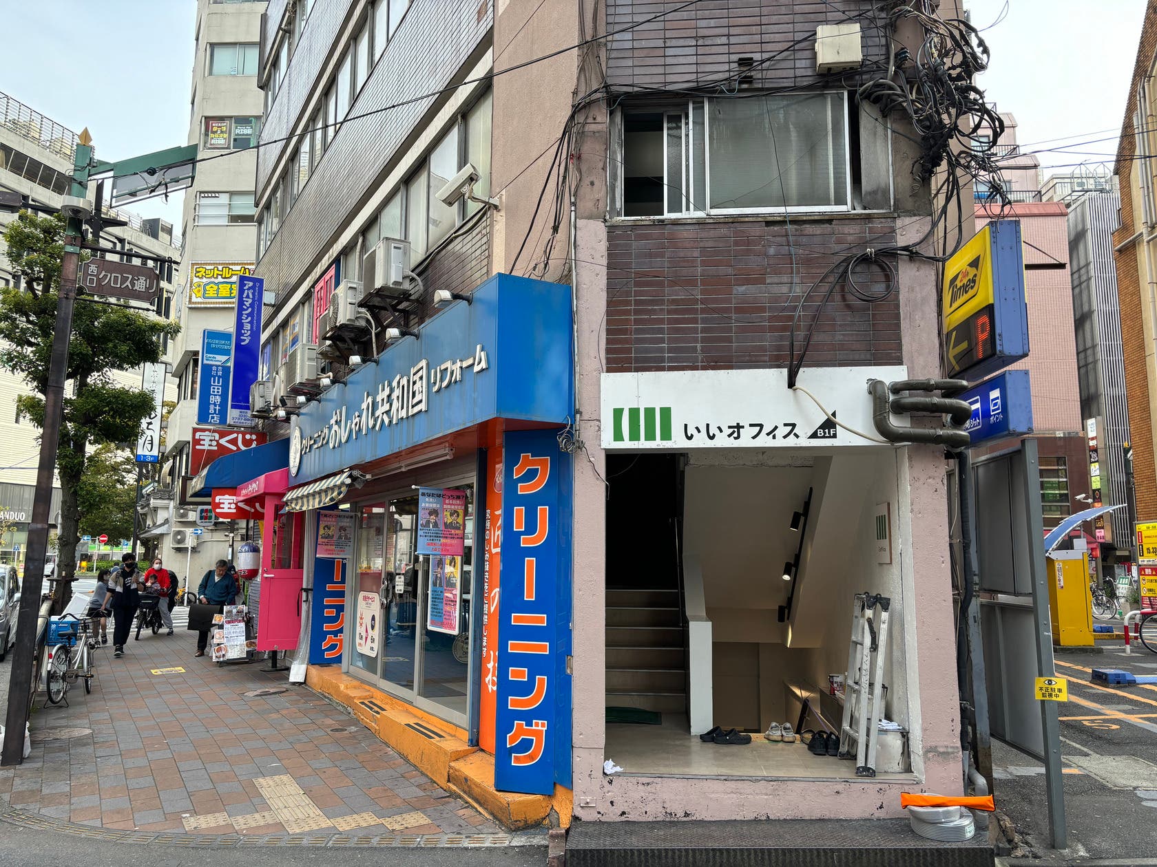 【蒲田駅徒歩1分】1時間1,100円！モニター付きの6名まで利用可能な会議室（RoomA）の写真5