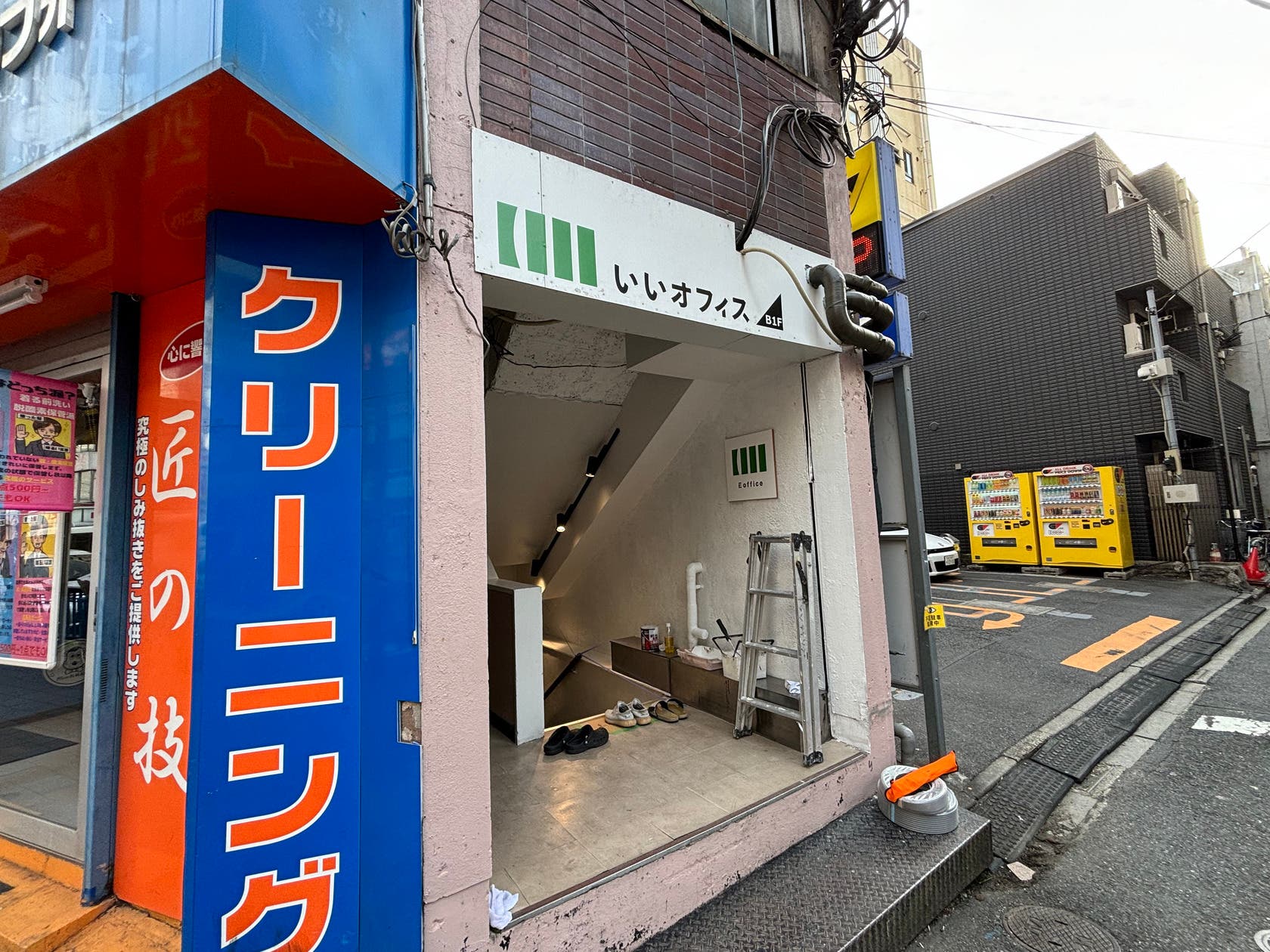 【蒲田駅徒歩1分】1時間1,100円！モニター付きの6名まで利用可能な会議室（RoomA）の写真6