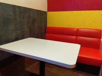 《2~4名用》会議・打ち合わせ用ルーム【サイズS】の写真2