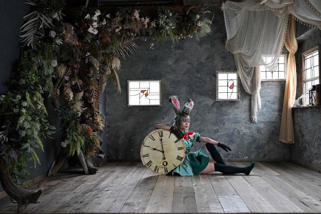 【4m超えドライフラワー造形】本格的撮影スタジオ｜漆喰壁｜レンガ壁｜カーテン装飾｜カフェ板｜タイル床｜アパレル｜背景×10の写真12